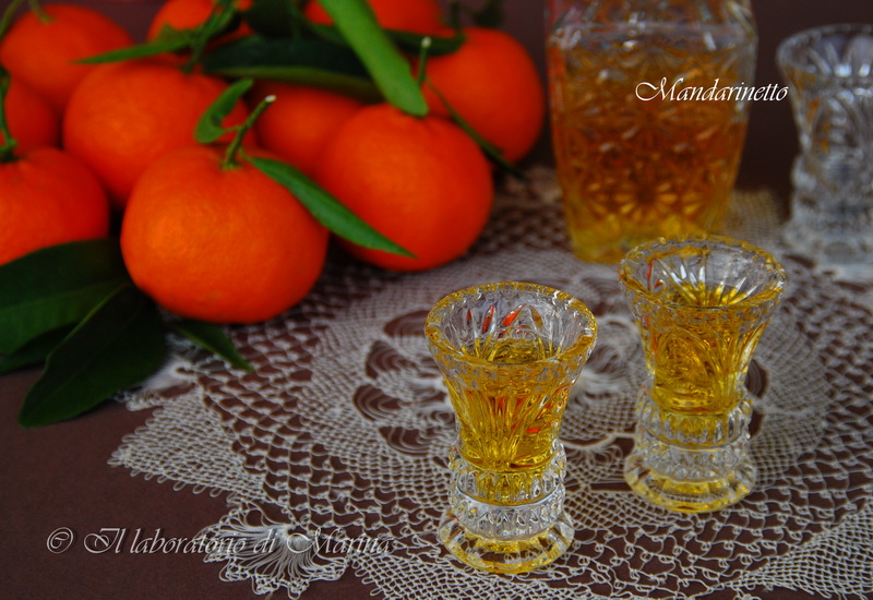 IL LABORATORIO DI MARINA: ΛΙΚΕΡ ΜΑΝΤΑΡΙΝΙ // MANDARINETTO LIQUORE