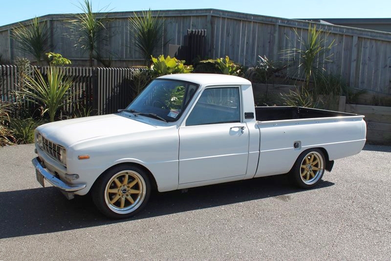 transpress nz: 1971 Mazda 1200 Ute