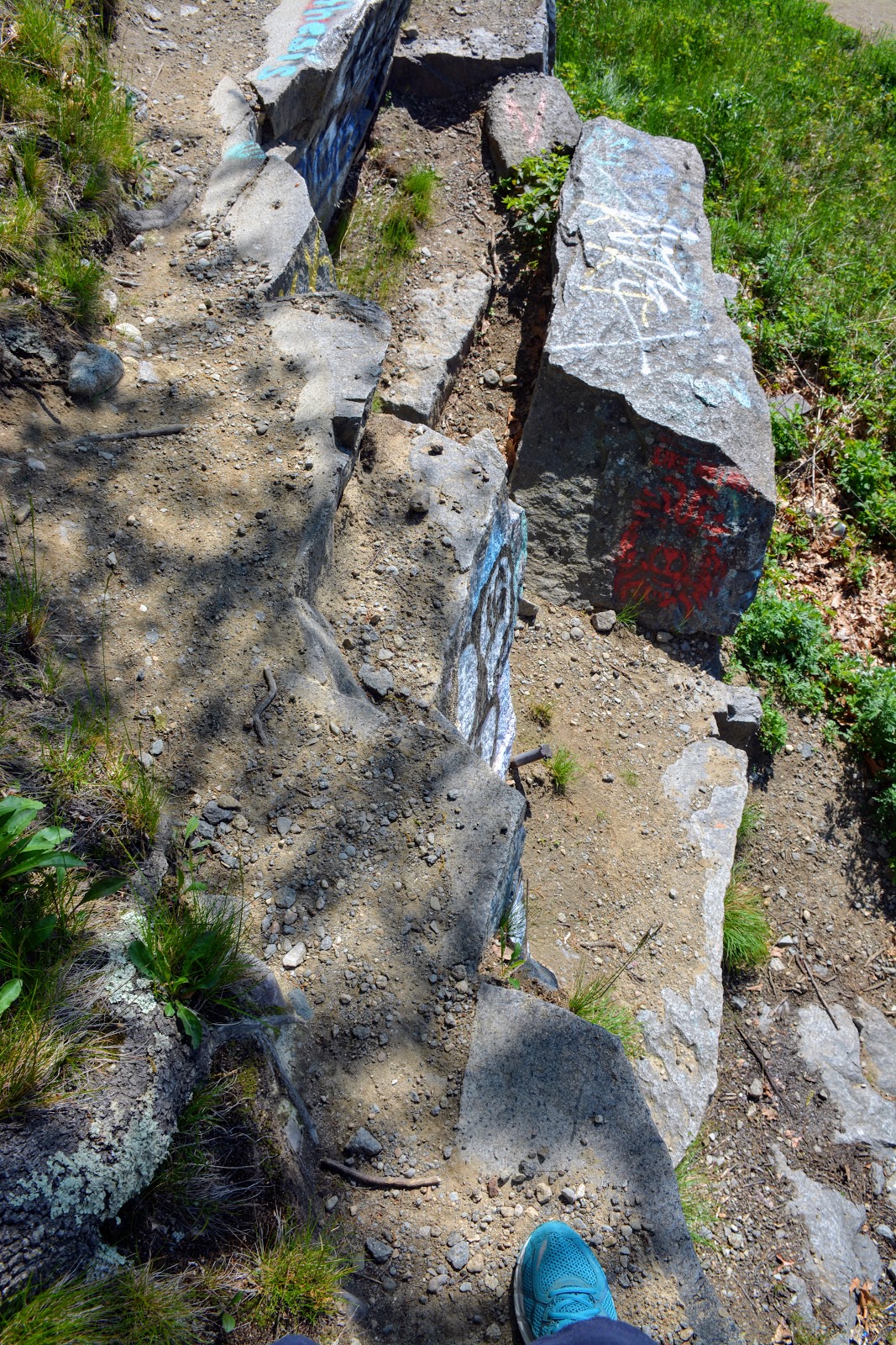 Quincy Quarries Reservation - A Multi-Colored, Open-Air Museum of Sorts!
