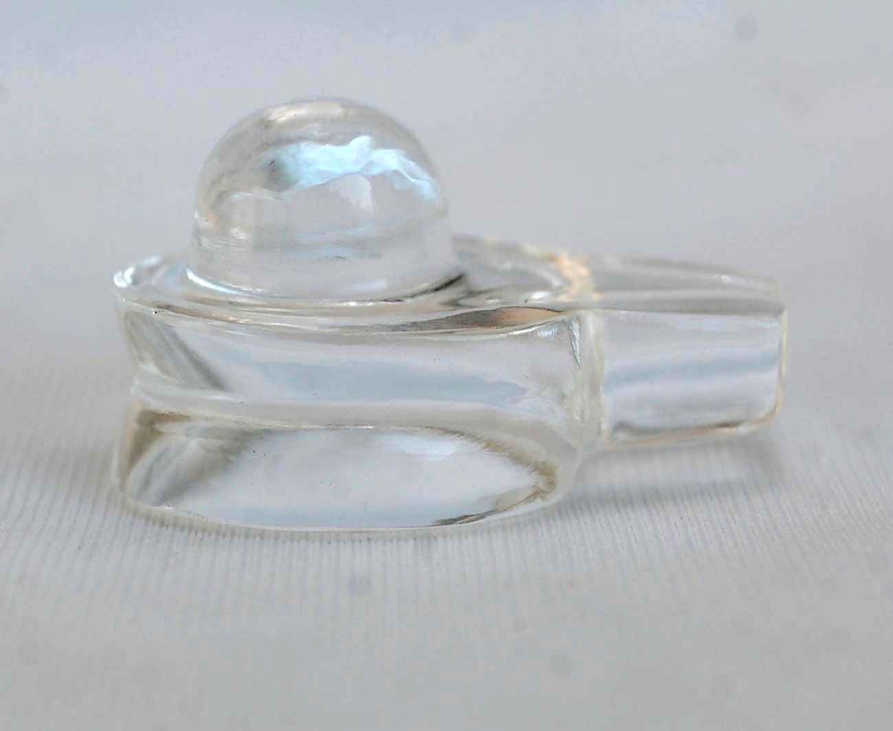 srie connections: Bring Positive Energy With Spatik Shivlinga