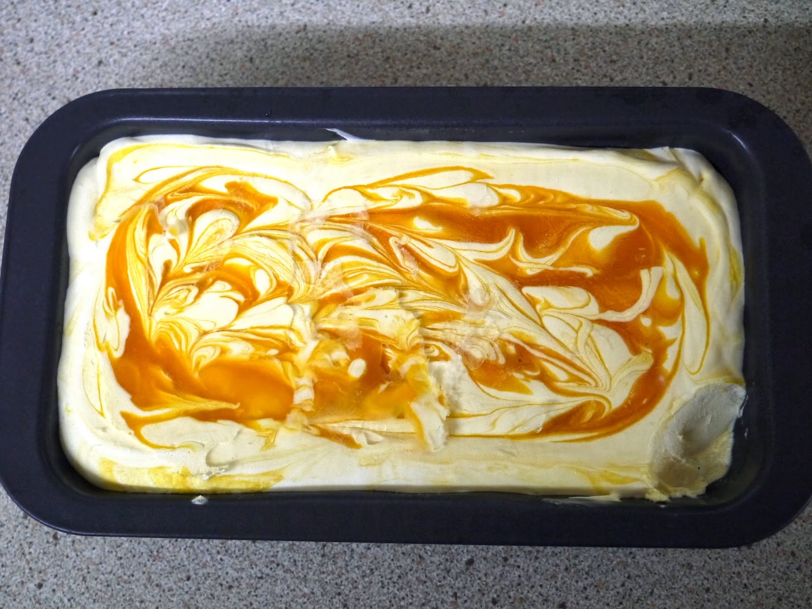 This Muslim Girl Bakes: No-Machine Mango Swirl Ice Cream