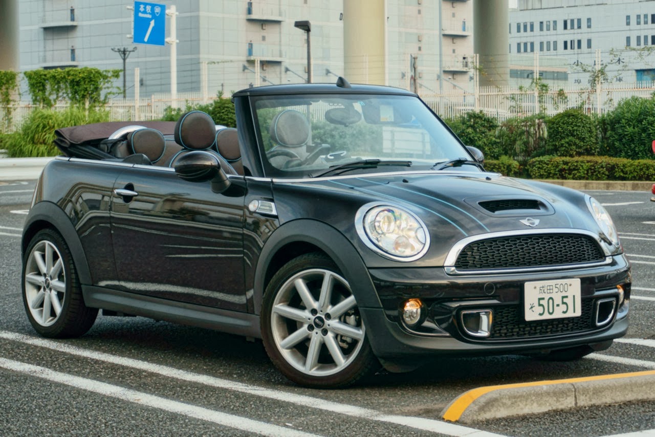Little Fun Around Town: Mini Cooper S Convertivble | MotorFlair