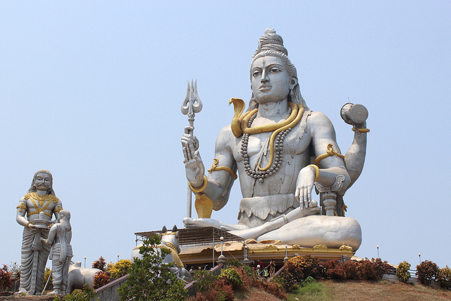 ZOOMININDIA: Top 10 Tallest Statues of Lord Shiva in India