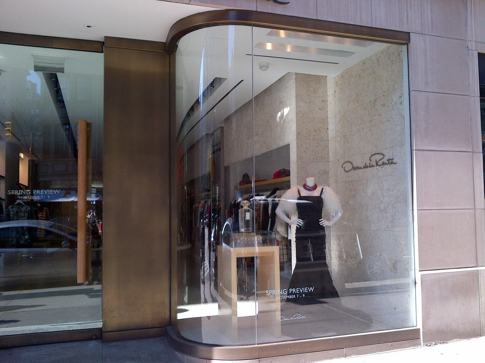 CANOE DESIGN: Curved Glass