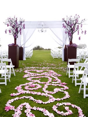 Details: Aisle Style - 6 Ideas for Decorating your Runway