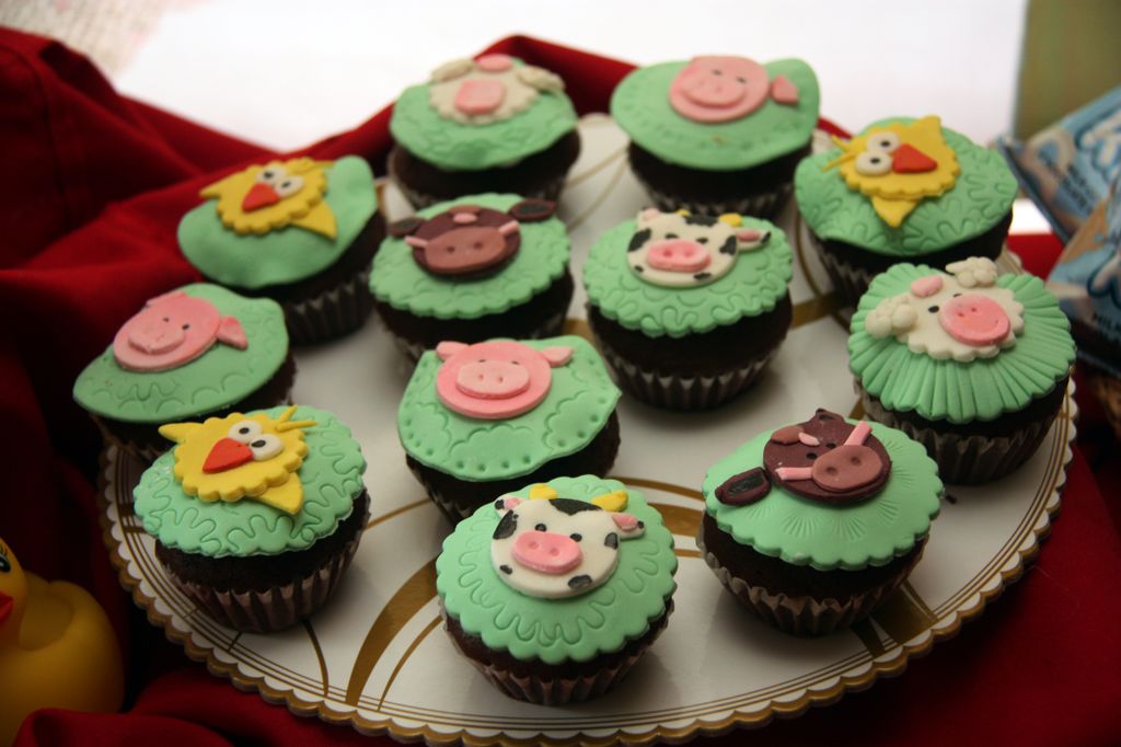 Mommy Bares All: Behind the Scenes of Mateo's Farm-themed First ...