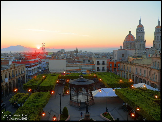 Jaime Ramos Méndez: Plaza principal, kiosco y parroquia del Patrón ...