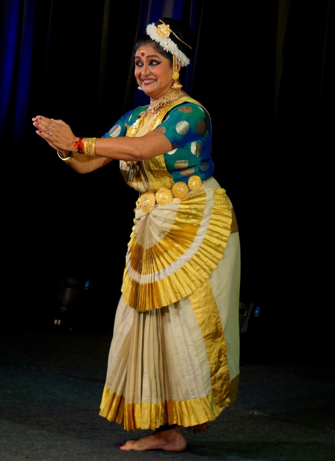 vijayanmadhavan: Sunanda Nair performing Mohiniyattam Soorya 2018