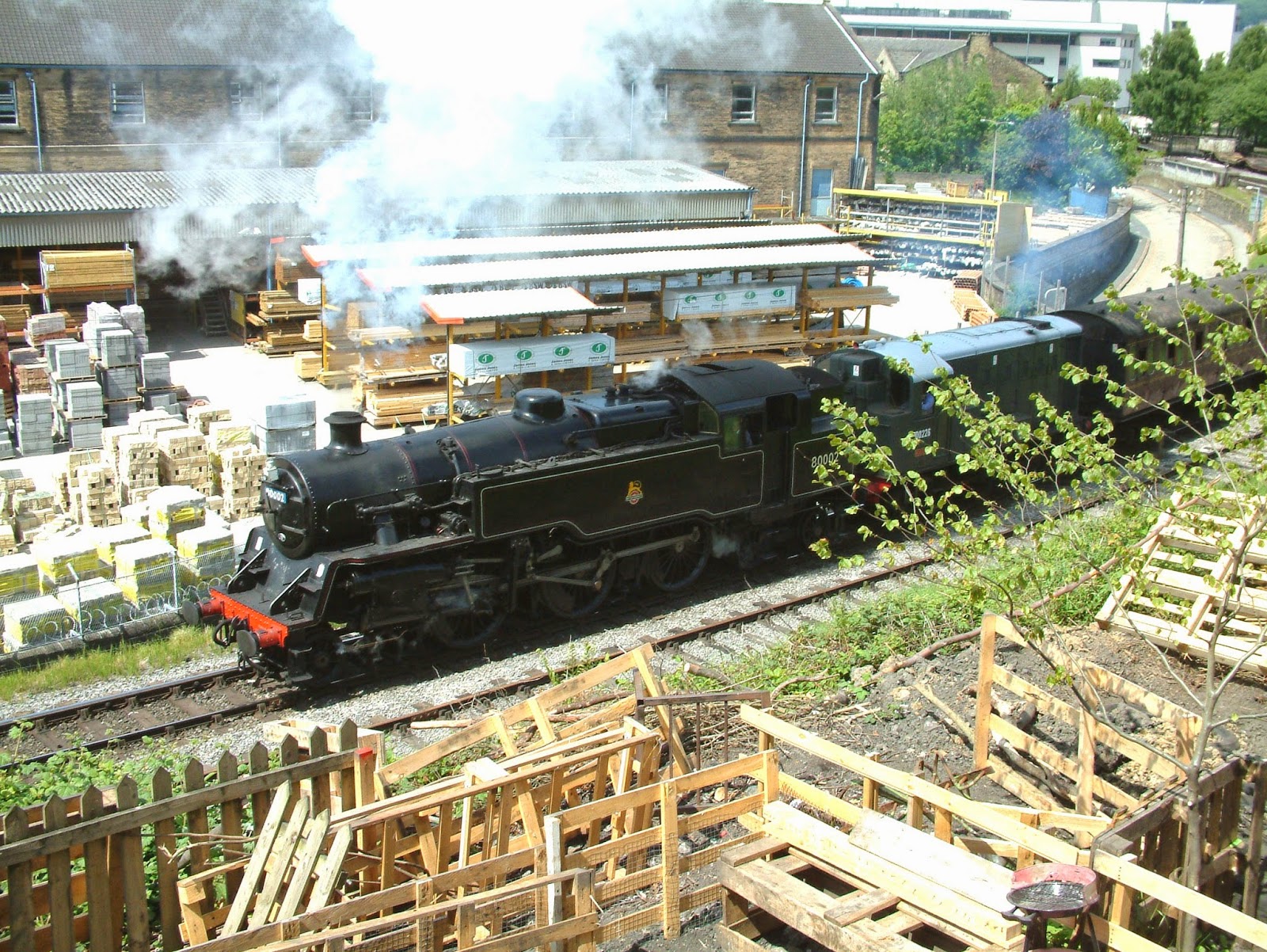 Steam Memories: BR Std class4 80002 and D0226 Vulcan