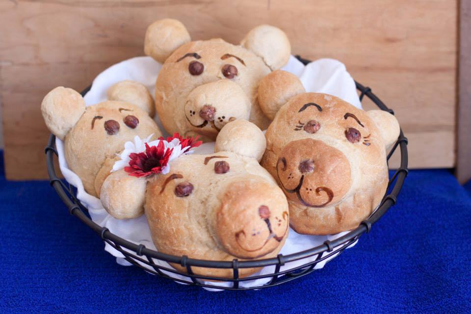 Chef Tess Bakeresse: Painted Bread