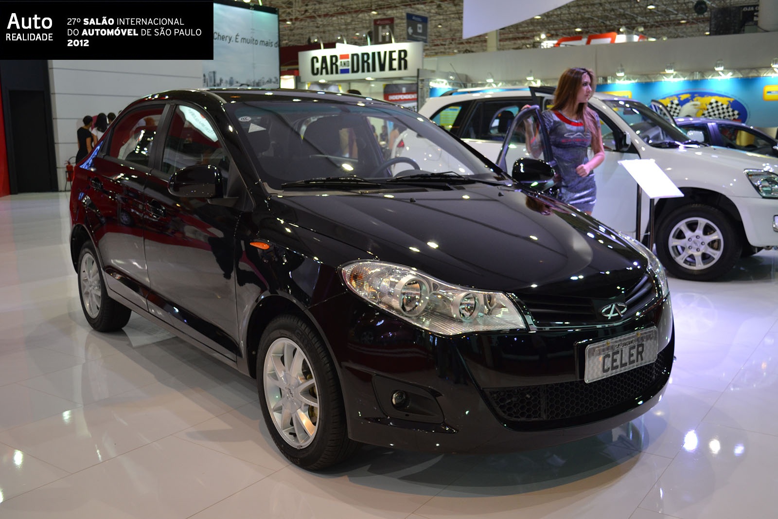 Chery apresenta Celer Hatch e Sedan