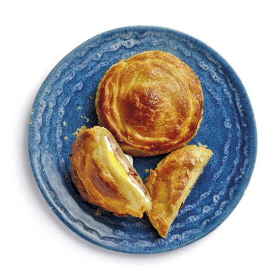 In en om die huis: Gebakte-eier-spek-en-kaaspastei