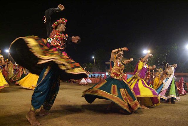 Explore Indialand: The Folk Dances Of Gujarat