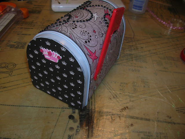 **The Craft Donkey**: Mini Girly Valentines Mailbox
