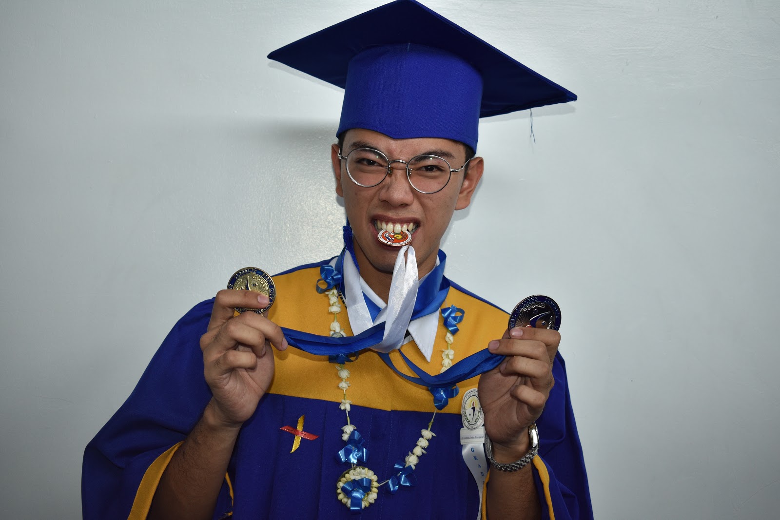 GRADE 12 GRADUATION DAY - Ezequiel Lumbang