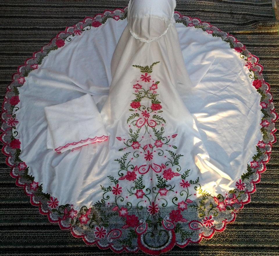 Mukena Bordir Audrasya: MUKENA BORDIR MANIS MATA DEWA SEMI SUTRA