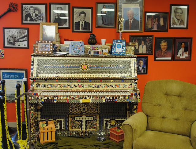 The Carpetbagger: The Button King