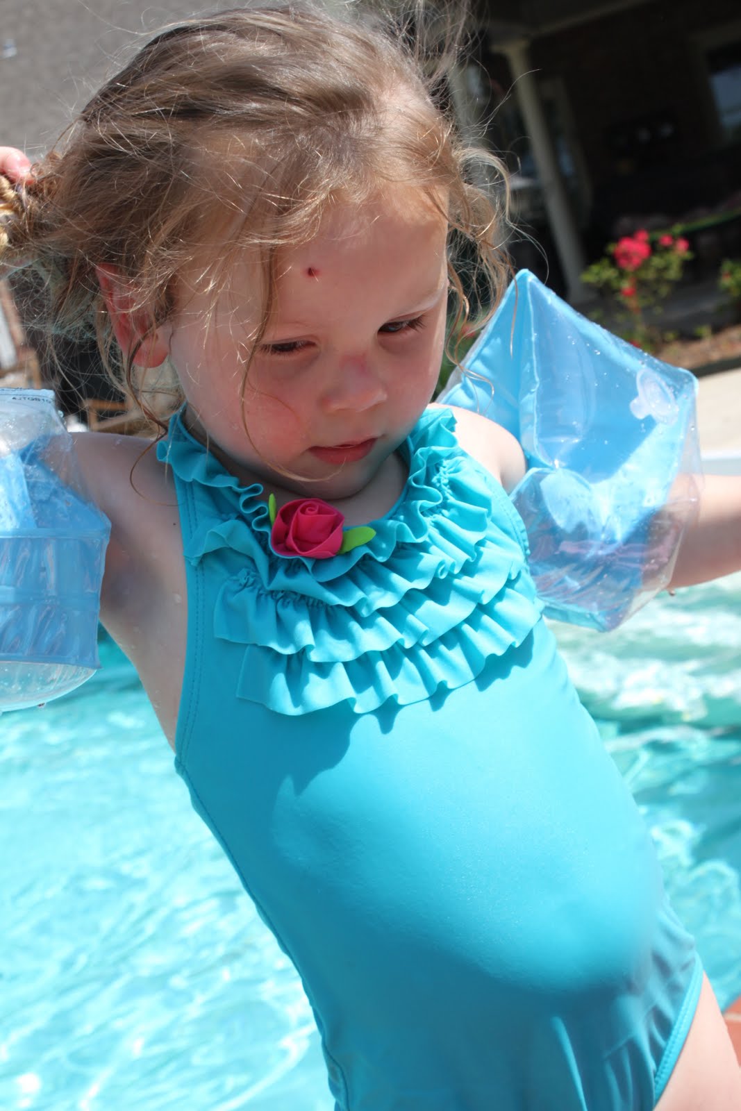 Mojoy: Swimming in April!