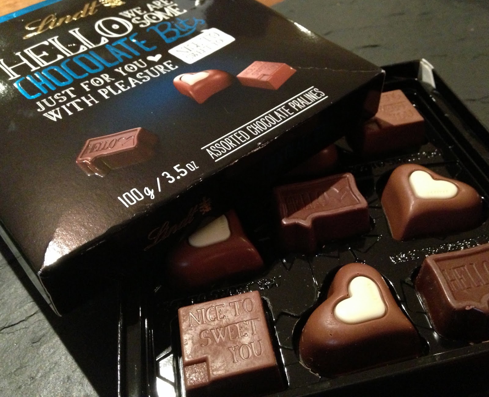 Lindt Hello Chocolate Bars Review - BakingBar