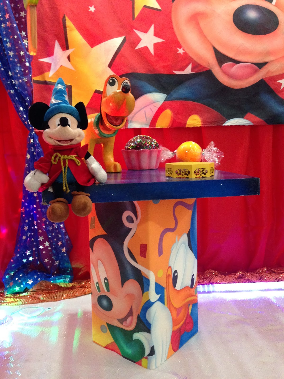 Decoração e Casa Festas - Z2 Lounge Eventos - SJ de Meriti - RJ: Mickey ...