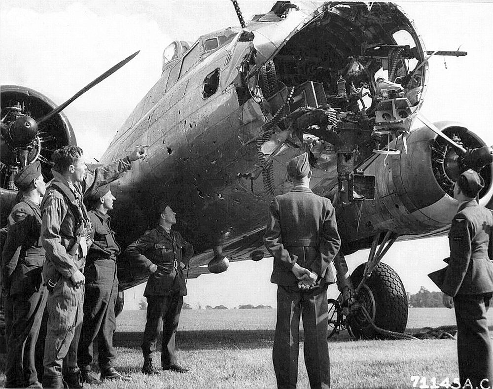 World War II in Pictures: Planes that Barely Survived
