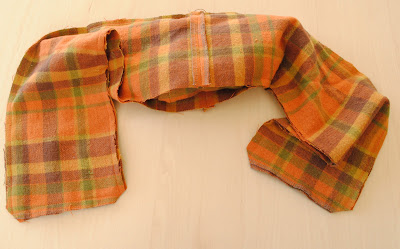 suburbia soup: Hoodie Scarf Tutorial