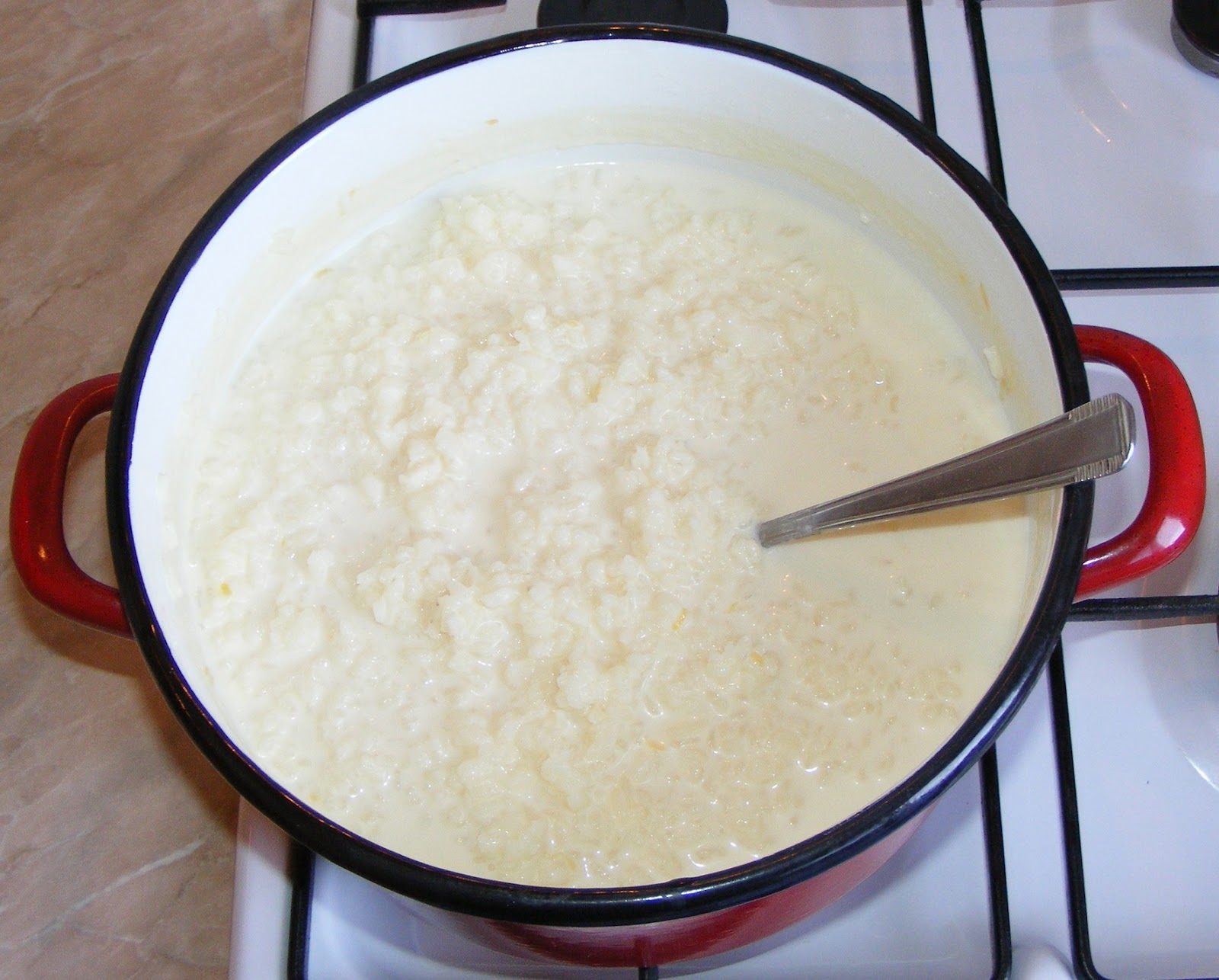 Cum se face un orez cu lapte gustos | Preparatedevis.ro