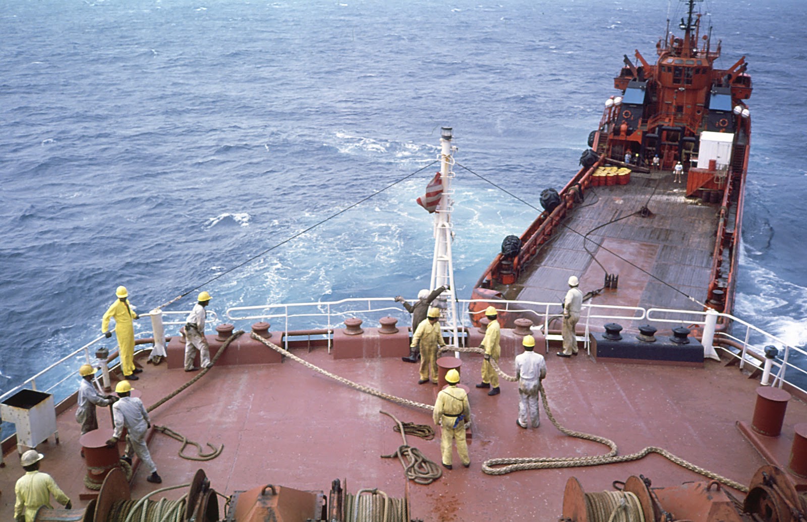 'ZIEN EN WETEN': SUNETTA.M.S. SHELL TANKERS B.V. ( DEEL 2/7 )
