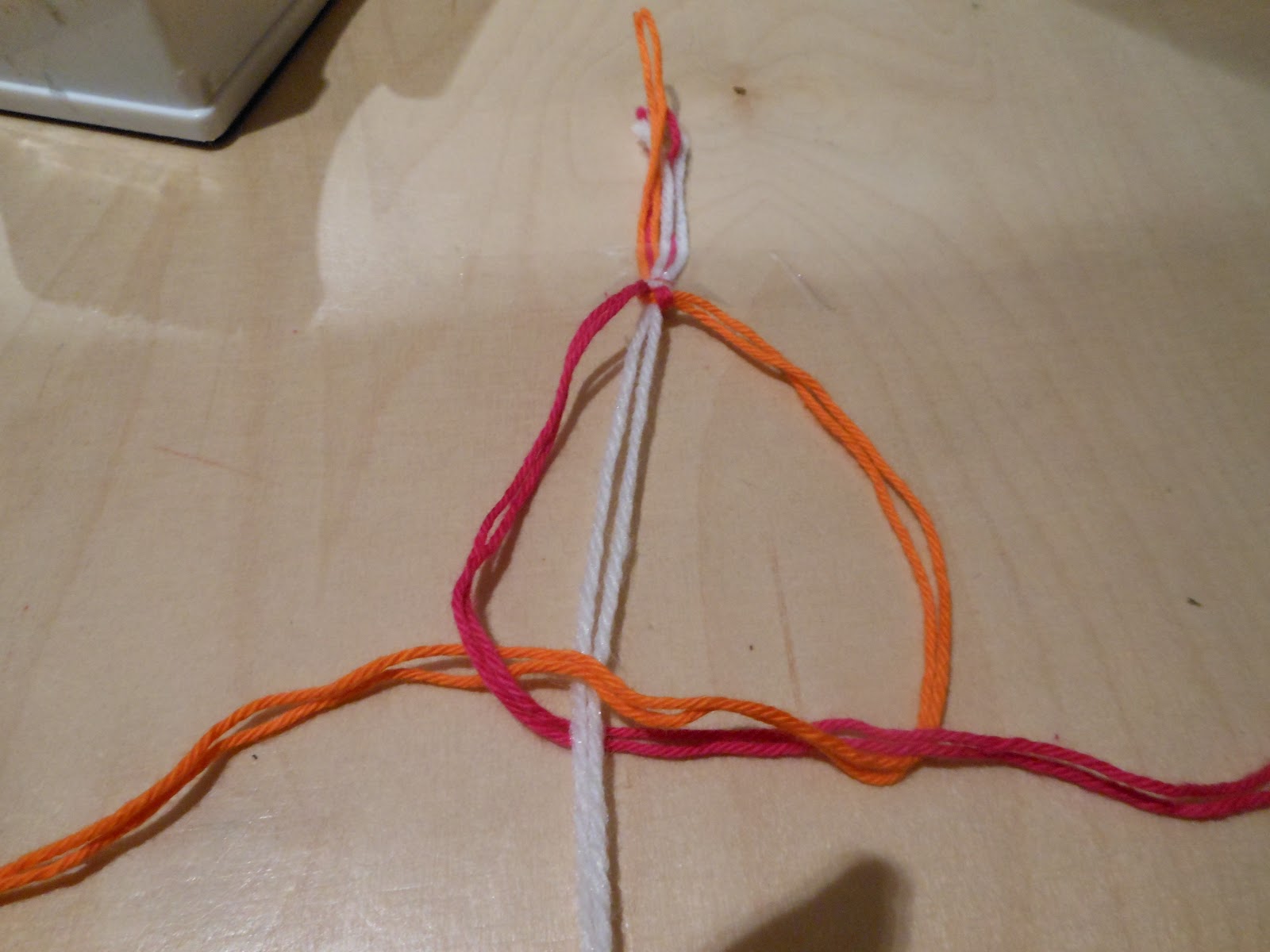 The invisible creations: DIY: Macramé bandjes #1