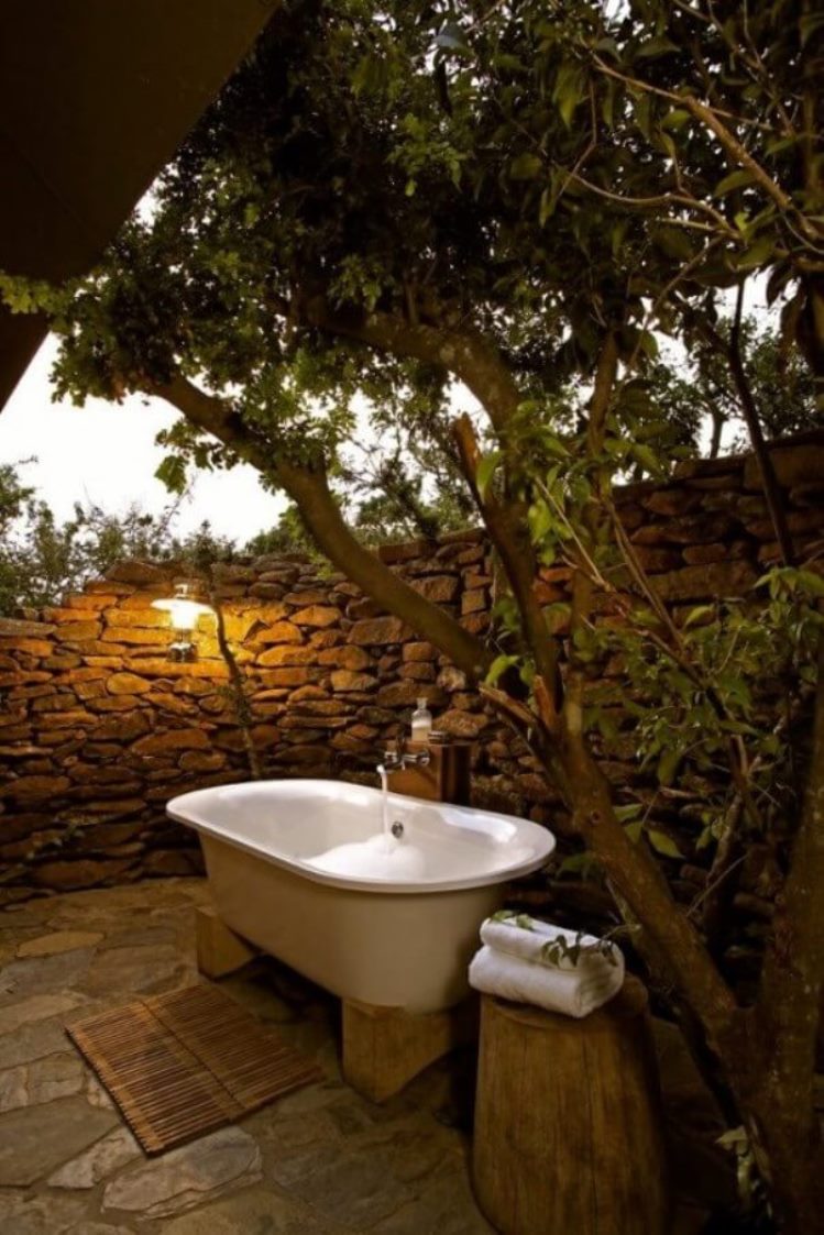 Outdoor Bathroom Design, Natural Open Air Bathroom Plans | Minimalist ...