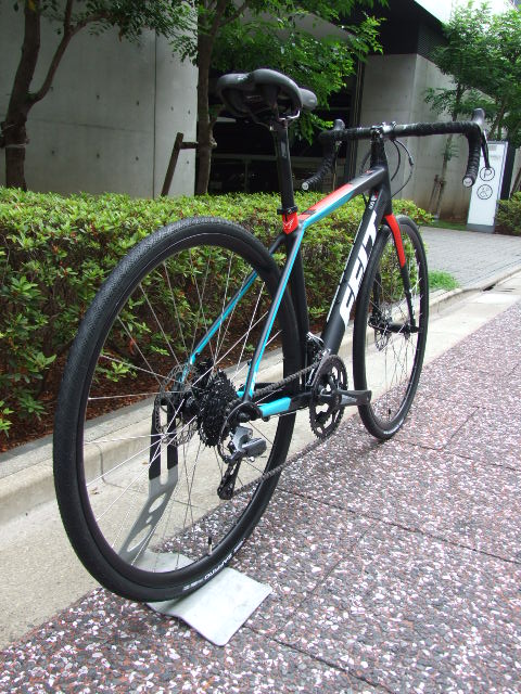 avelo Bicycle shop | アヴェロ バイシクル ショップ 浦和: FELT VR60 フェルト アルミフレーム+カーボンフォーク CLARIS R2000 搭載 グラベル ...