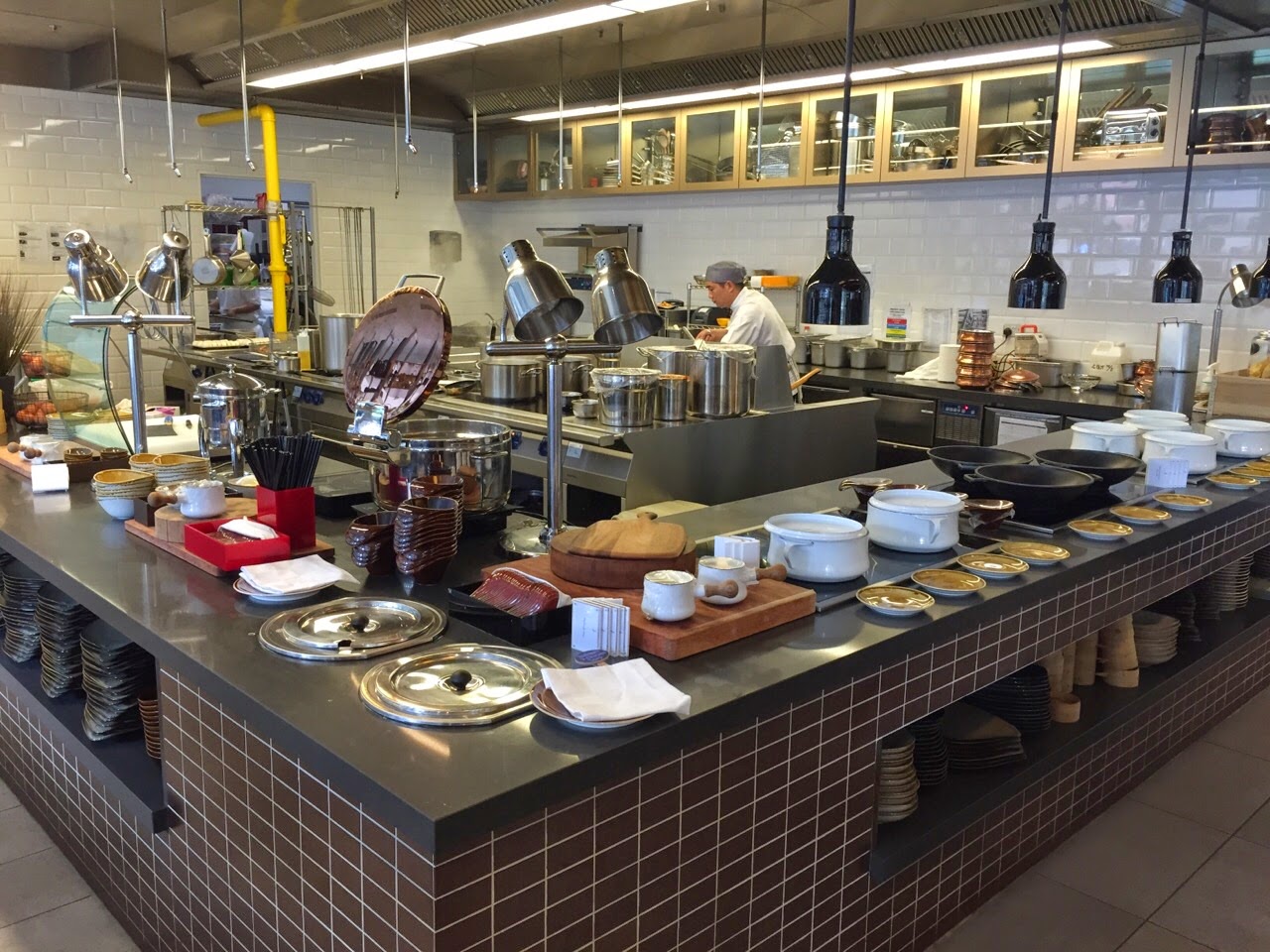 SuMMeR LoVes To Eat! Singapore Food Blog: Lunch Buffet at Escape ...