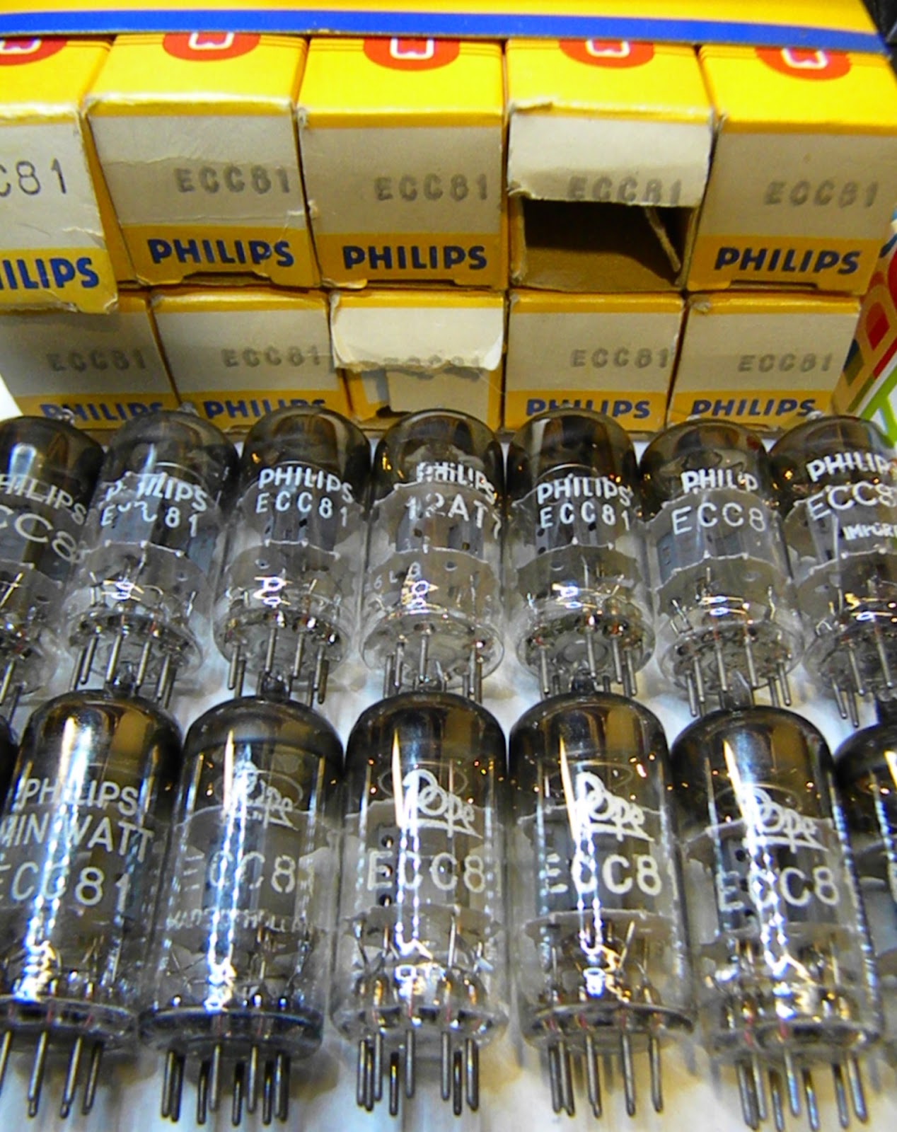 NOS Tube Store: Mullard ECC81/12AT7 Gt. Britain