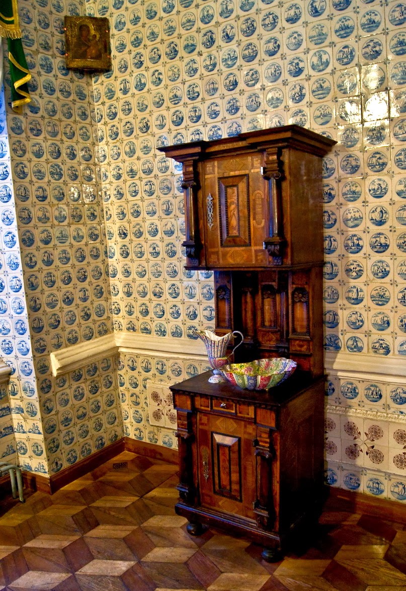 loveisspeed.......: The Menshikov Palace is a Petrine Baroque edifice ...