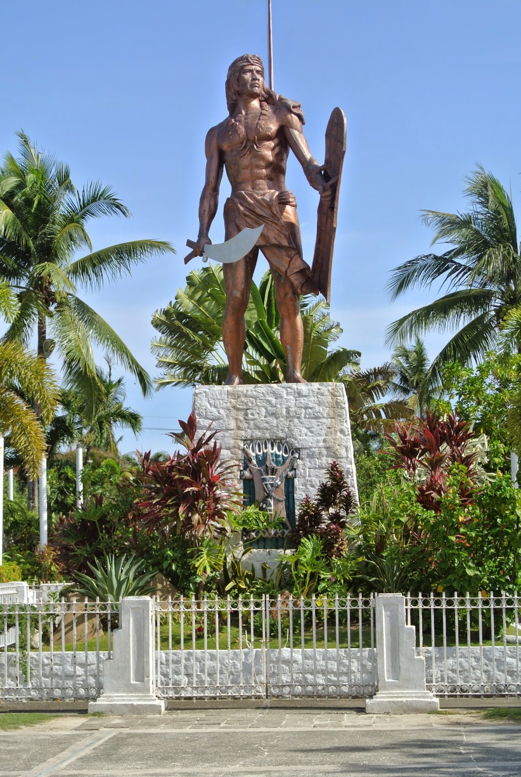 CACOY DOCE PARES MEXICO: 1983 CRISPULO ISING ATILLO.