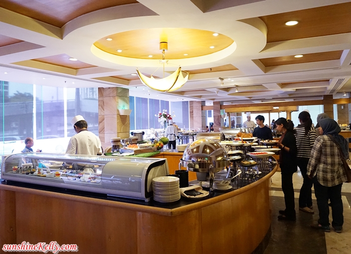 Sunshine Kelly Beauty Fashion Lifestyle Travel Fitness