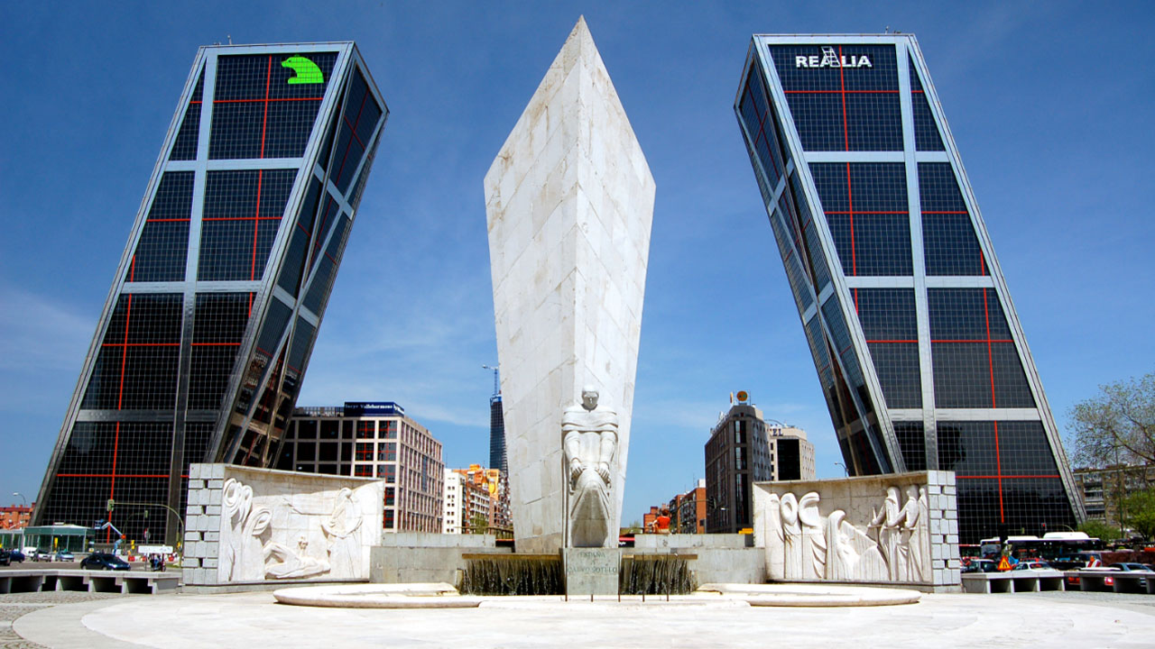 10 amazing facts ever: 10 Most Dangerous Buildings In The World