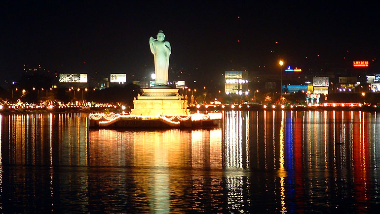 Steve Dave: Hotels in Tank Bund Road