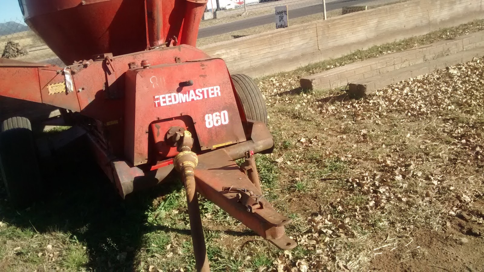 MAQUINARIA AGRICOLA INDUSTRIAL: Molino y Mezclador Farmhand Feedmaster ...