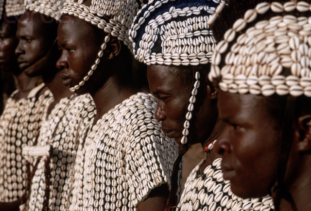 BAULE PEOPLE: THE ARTISTIC AKAN TRIBE IN IVORY COAST