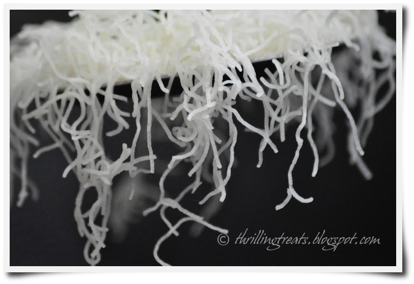 Food for art, heart and thought!: Saarsotlu/Otthu shavige/Rice sevai