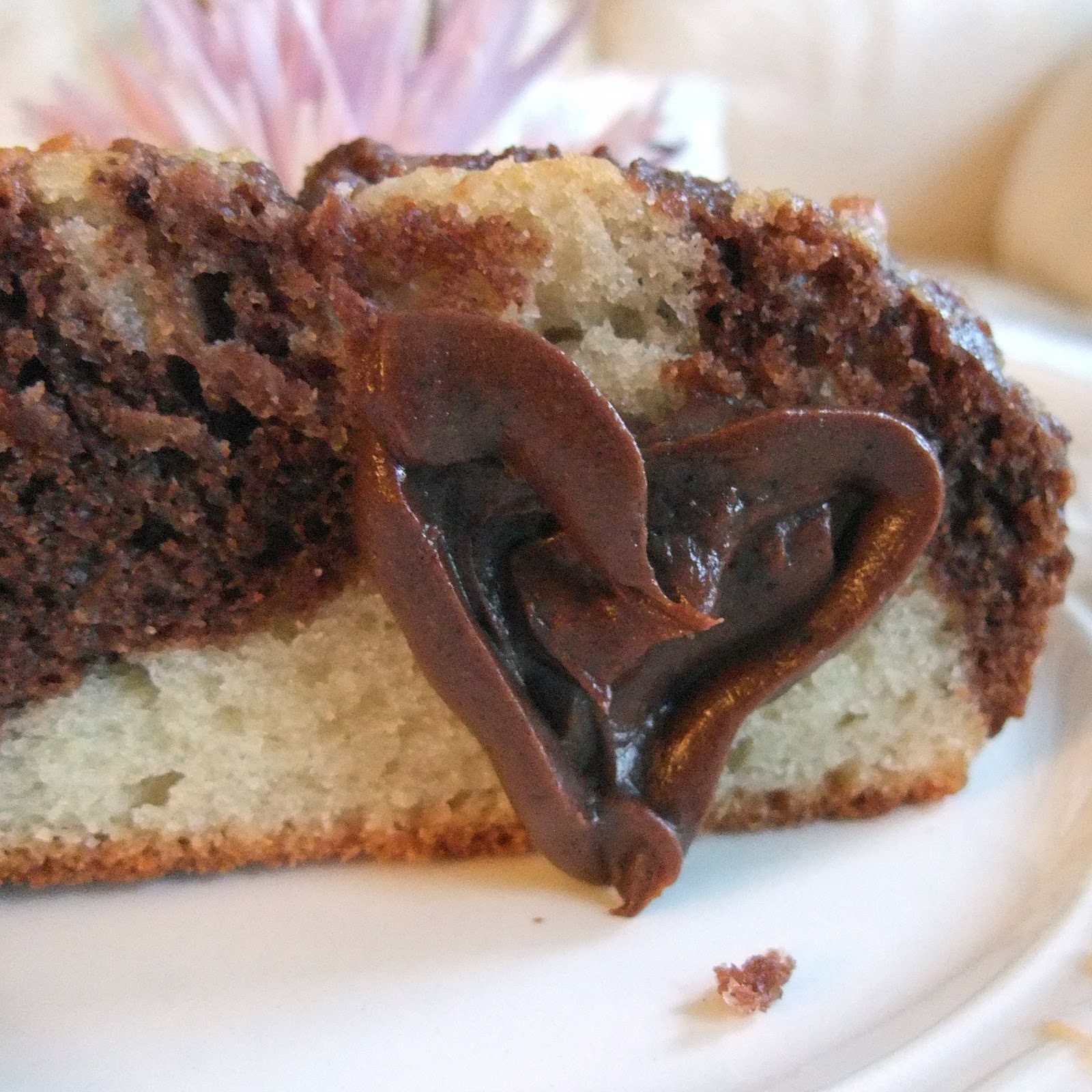 Marble cake with vanilla buttercream frosting - fetravenue