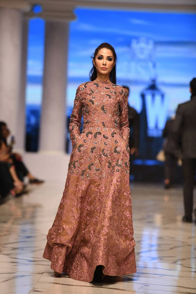 Pakistan Famous Fashion Designer HSY Fashion Pakistan Week F/W ...