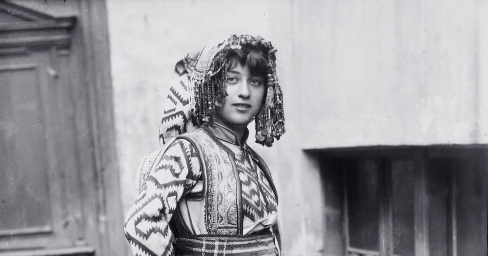 Magdalena Gigova: Фотоизложбата „България през стъклото на времето ...