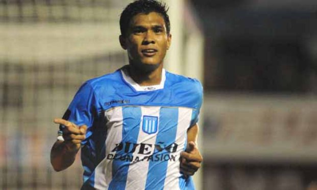 FILIAL CLUB ATLETICO RIVER PLATE " GALLINAS EN EL MUNDO": Teo Gutierrez ...