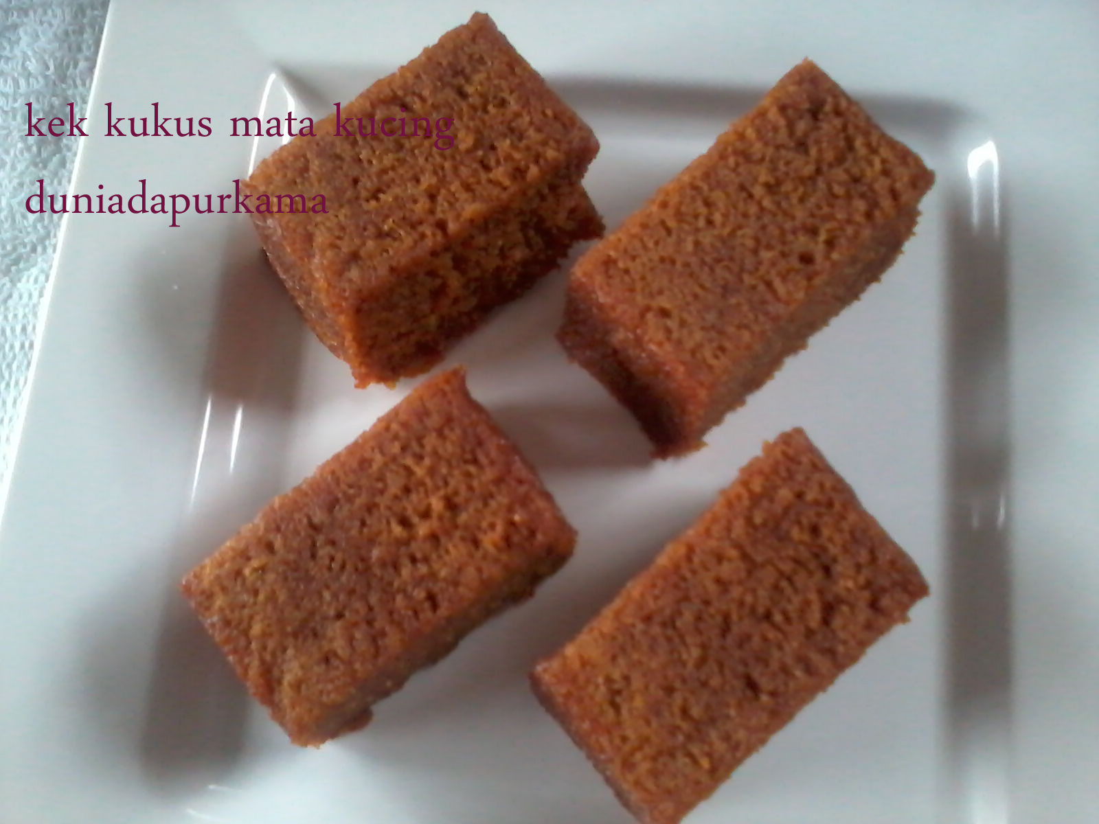 DUNIA DAPUR KAMA: KEK KUKUS MATA KUCING