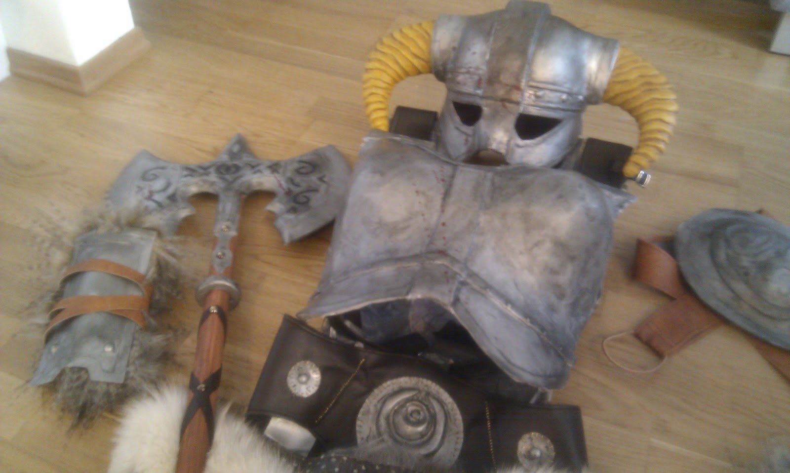 Chrix Design: Skyrim Cosplay - Iron Armor in progress