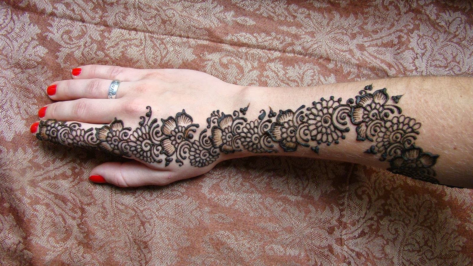Best Mehndi Designs For Different Occasions: Piya ki pyari Mehndi :)