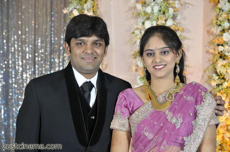 Singer Karthik Wife Ambika