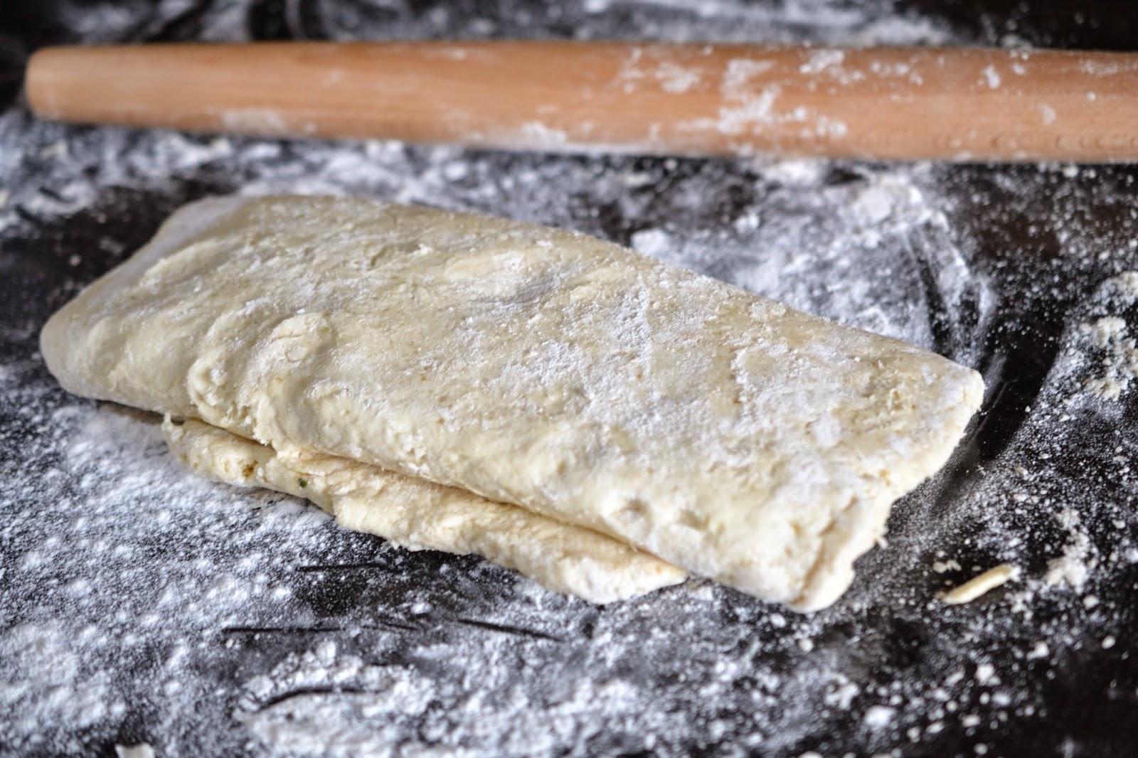 Greedy Girl : Rosemary garlic cream biscuits